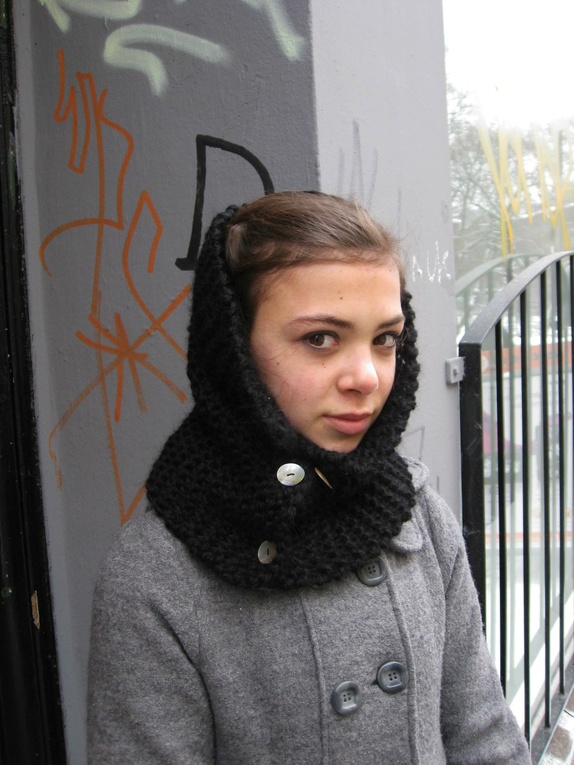 Sort hals med knapper - Epla